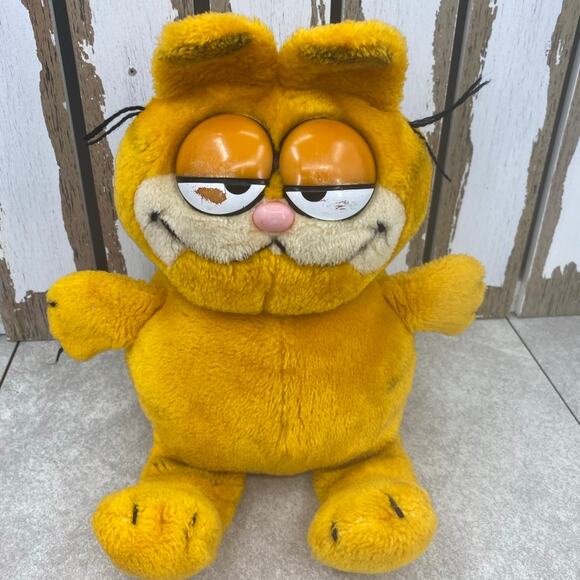 United Feature Syndicate | Toys | Vintage 9781981 Garfield Stuffed ...